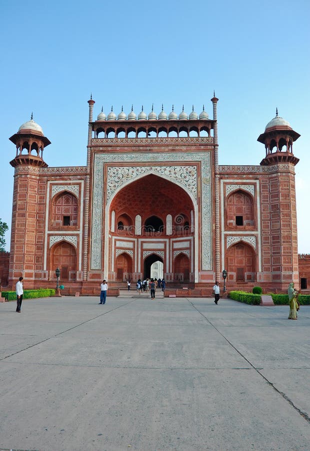 View of gate at Taj Mahal editorial stock photo. Image of mahal - 21656473