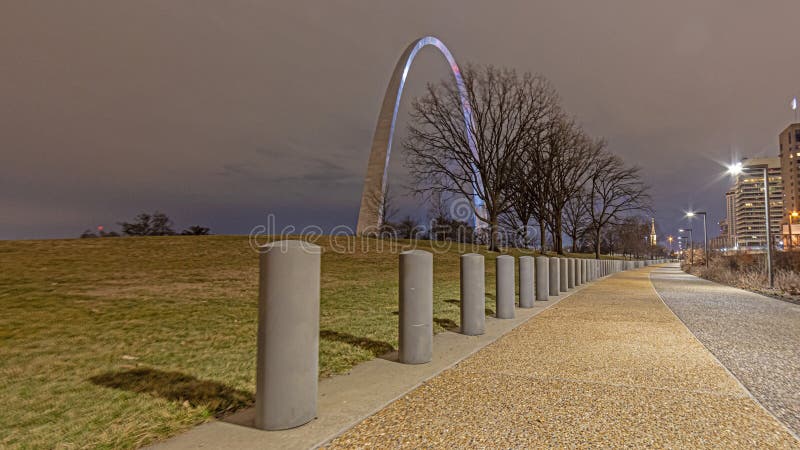 View of the Gateway Arch in St. Louis from Gateway Park at Night ...