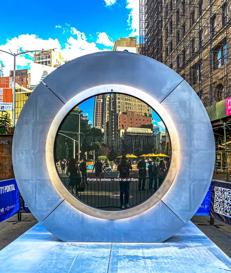 Another Splendid Time at the Flatiron District. Editorial Photo - Image ...