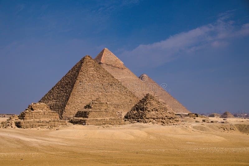 Giza pyramid complex stock photo. Image of menkaure - 141781836