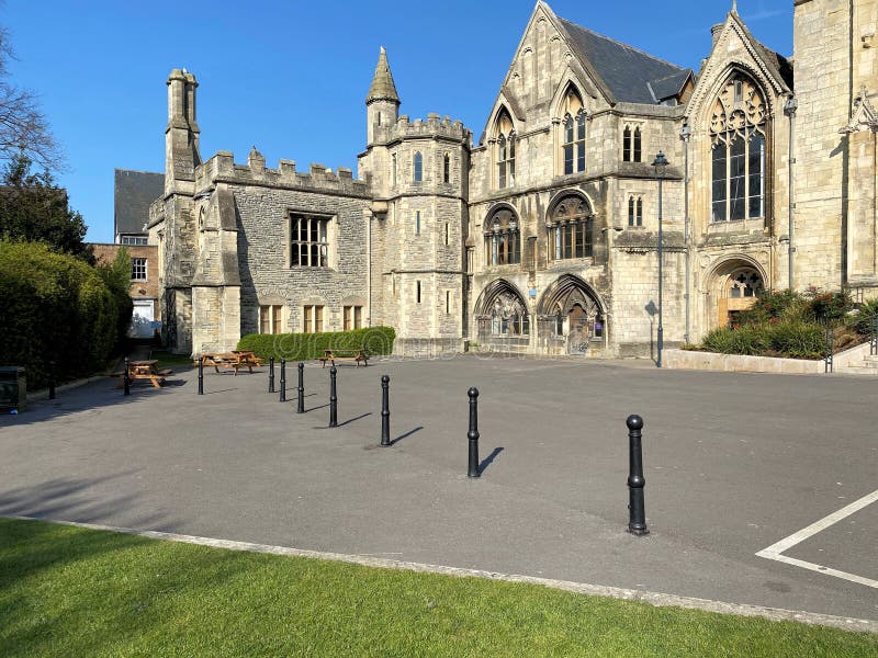 A View of Gloucester Cathedral Editorial Image - Image of eveing ...