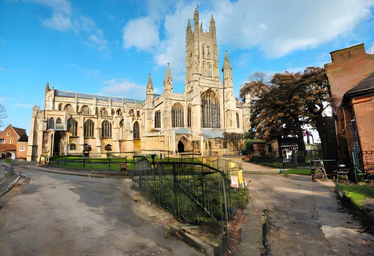 A View of Gloucester Cathedral Stock Illustration - Illustration of ...