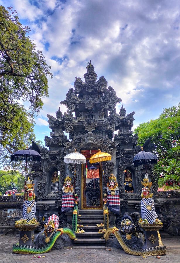 View Hindu Temple in Bali Island Editorial Image - Image of indonesia ...