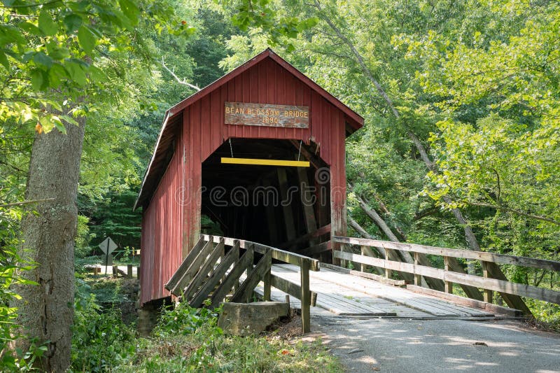 Historic Bean Blossom Covered Bridge in Brown County Indiana Editorial ...