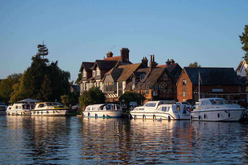 View of Horning, Just before Sunset, Norfolk Broads Editorial Stock ...