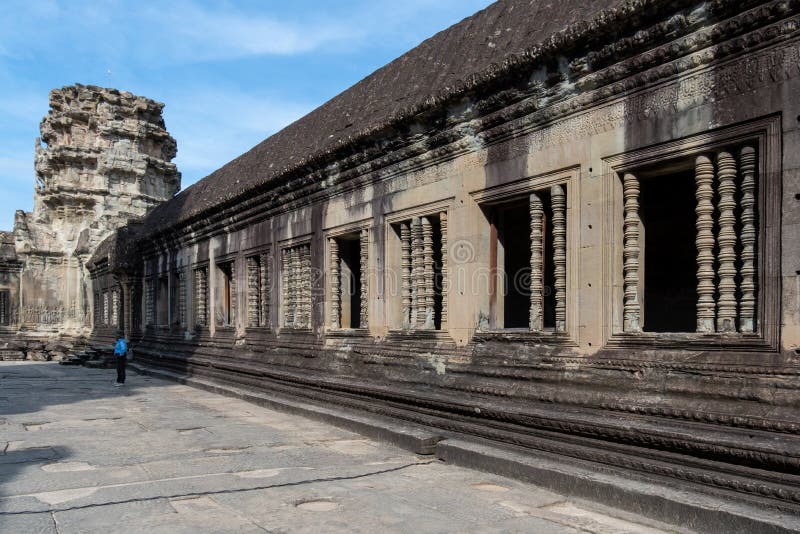 The View Inside the Biggest Temple Complex in the World - Angkor Wat ...