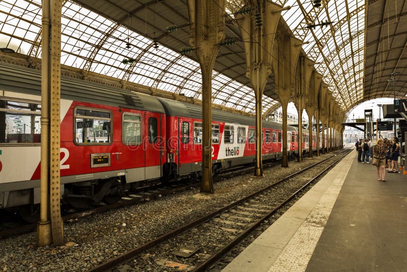 NICE train station editorial photography. Image of passenger - 104019877