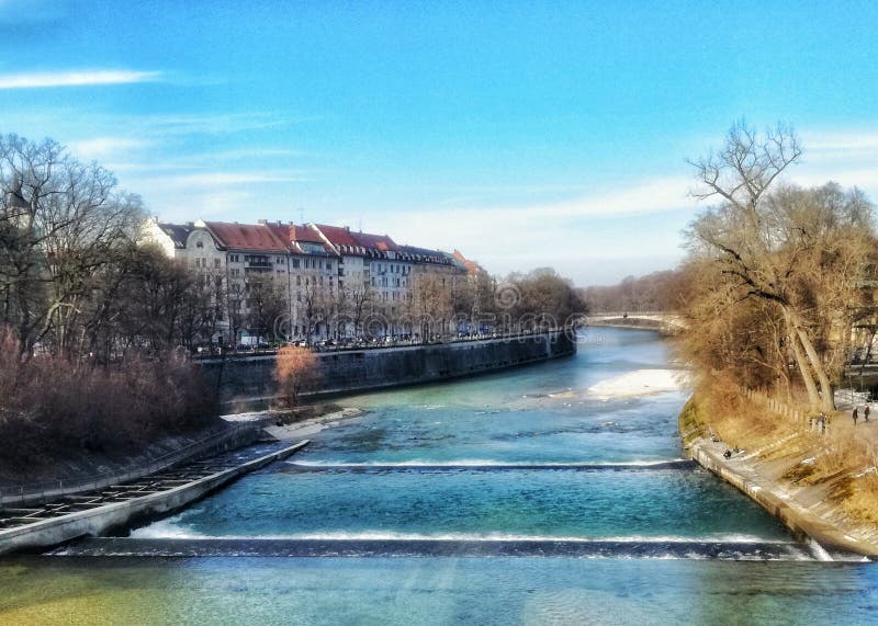 View of the Arm of the Isar River in the English Garden in Munich ...