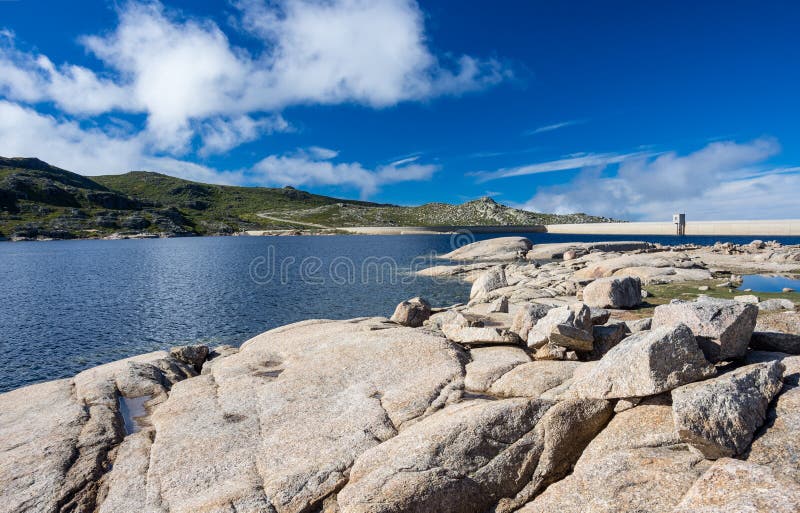 View of Lagoa Comprida stock image. Image of cliff, travel - 92705173