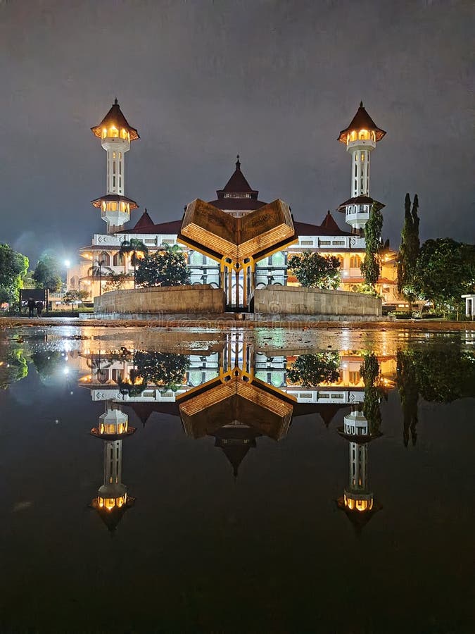 View Masjid Agung Cianjur at Night Stock Photo - Image of cianjur ...