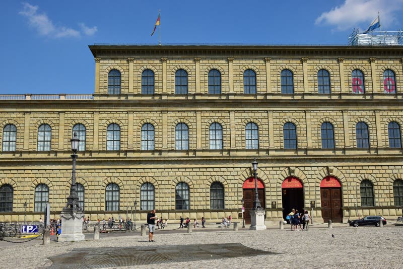 View in the MAX-JOSEPH-PLATZ Square in Munich, Germany Editorial Image ...