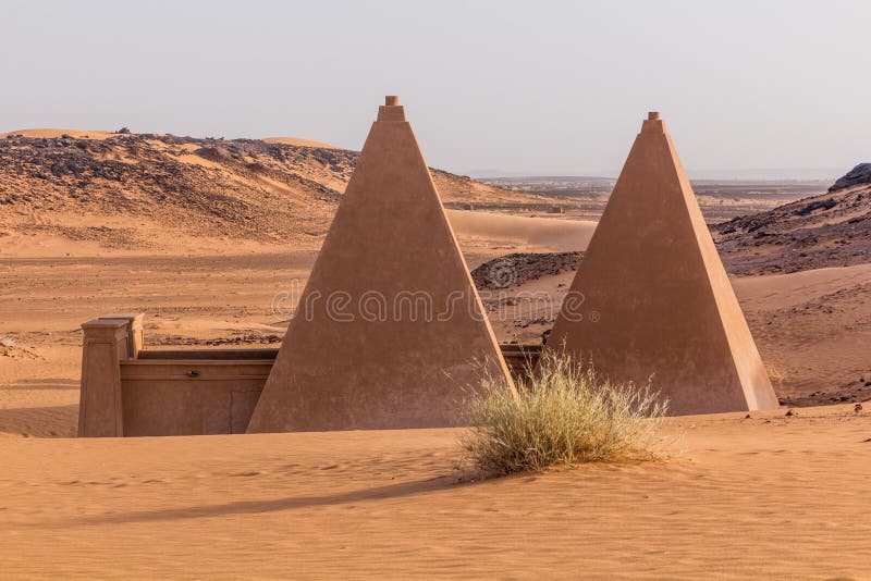 View of Meroe Pyramids, Sud Stock Photo - Image of arabic, antique ...