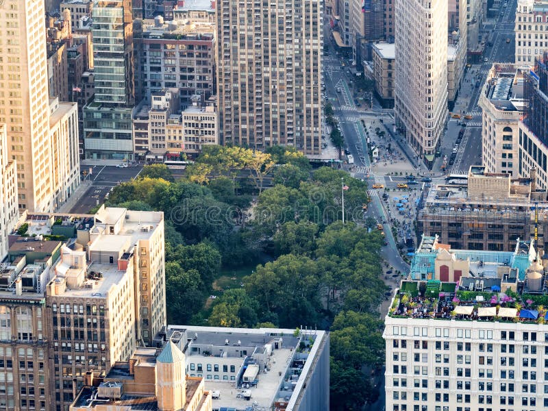 View of Midtown New York with Madison Square and the Flatiron Editorial ...