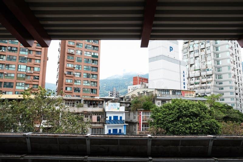 View of MRT Railways with Building Editorial Photo - Image of modern ...