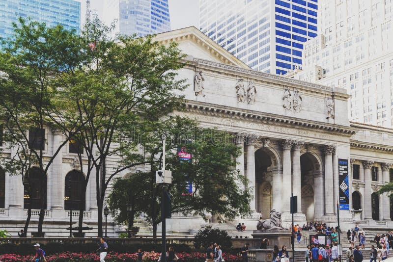 View Of The New York Public Library In Manhattan Editorial Photography ...