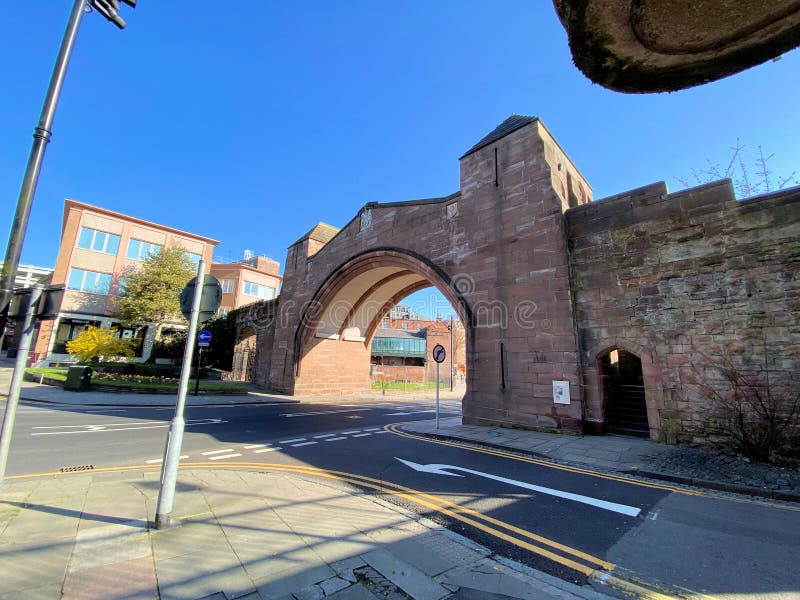 The Old Dee Bridge . Chester. England Editorial Photography - Image of ...