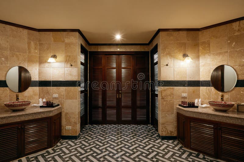 Contemporary Modern Restroom Stock Photo - Image of residence, faucet ...