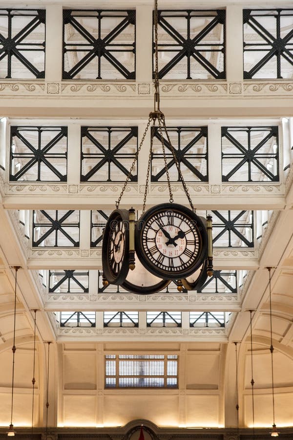 View of O Square Clock Located in the Middle of the Train Station Stock ...