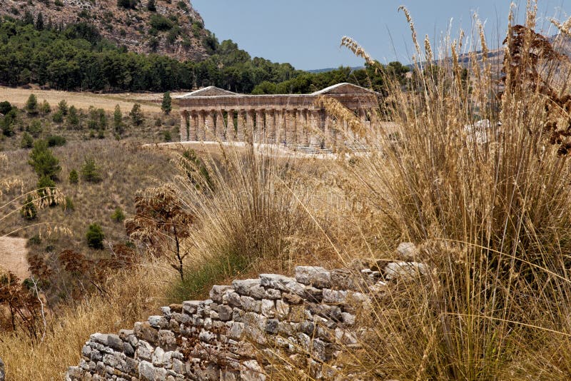 Temple of Segesta stock photo. Image of light, europe - 98740822