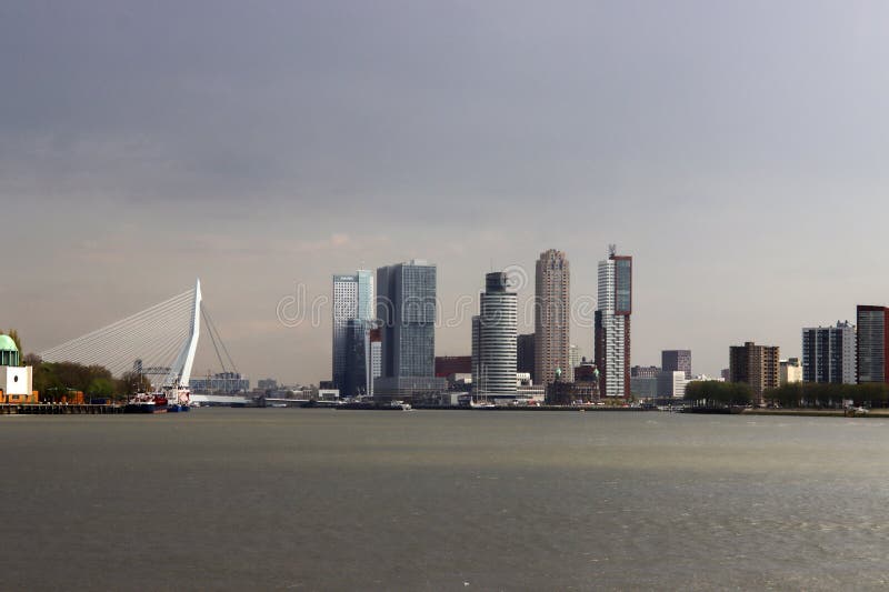 View Over the Nieuwe Maas with the Skyline of Rotterdam Editorial Stock ...