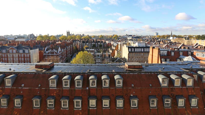 South Kensington in London stock image. Image of rooftop - 118655799