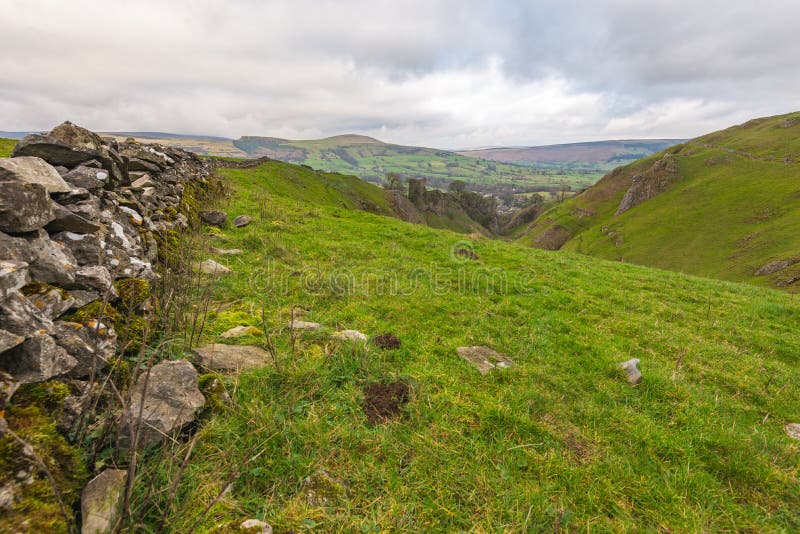 A View of the Peak District National Park Castleton in Derbyshire, UK ...