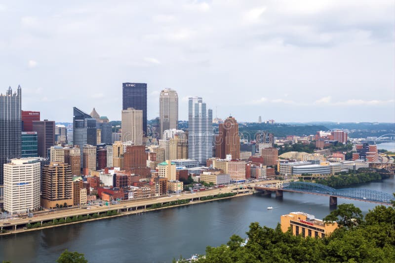 A View of Pittsburgh S Downtown Editorial Image - Image of harbor ...