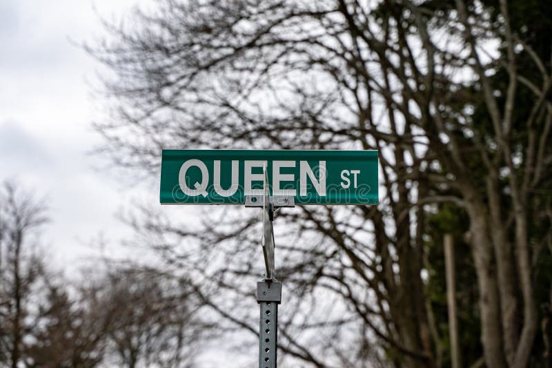 View of the Queen Street Sign Stock Photo - Image of texture, journey ...