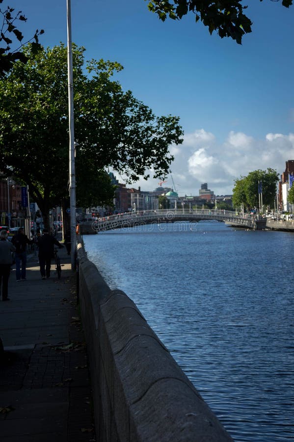 View of the River Liffey in Dublin Editorial Image - Image of beer ...