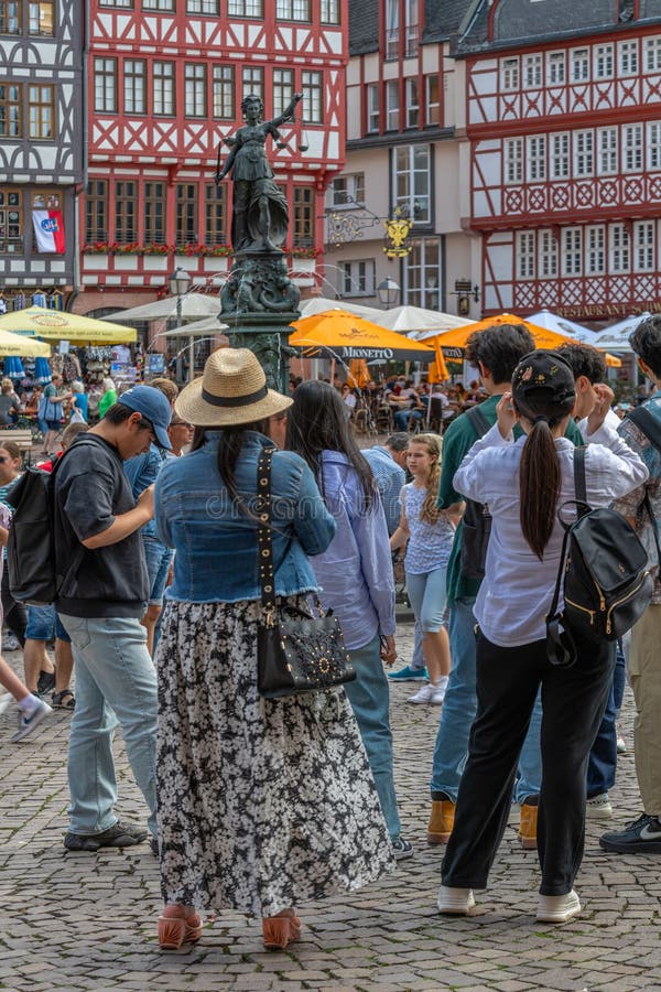 View of the Romerberg Town Square in Frankfurt, Germany Editorial Stock ...