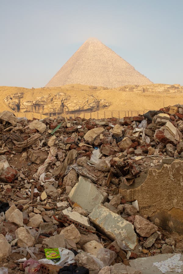 View from the Side of the Slums of the Egyptian Pyramids in Giza ...