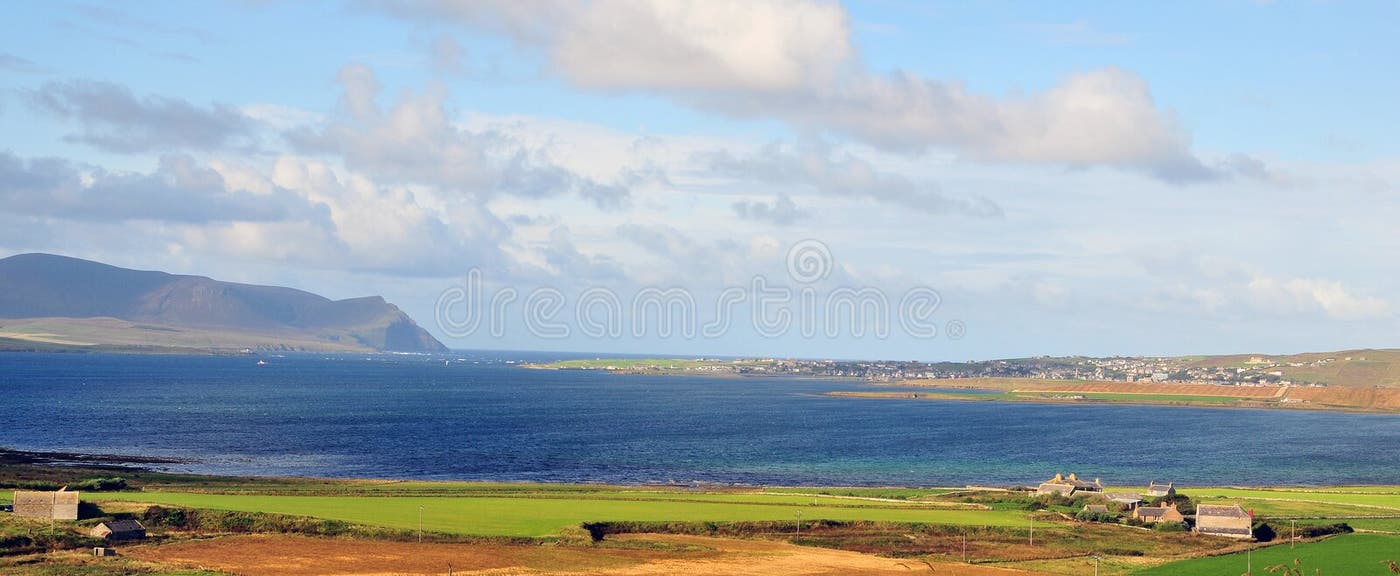 X22 Flanked Ocean Mountains Stock Photos - Free & Royalty-Free Stock ...