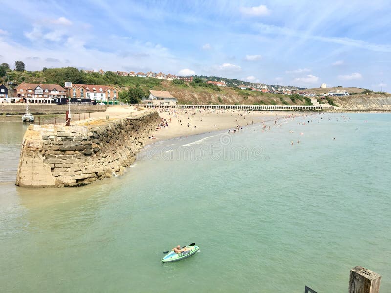 Sunny sands, Folkestone editorial image. Image of sands - 123111720