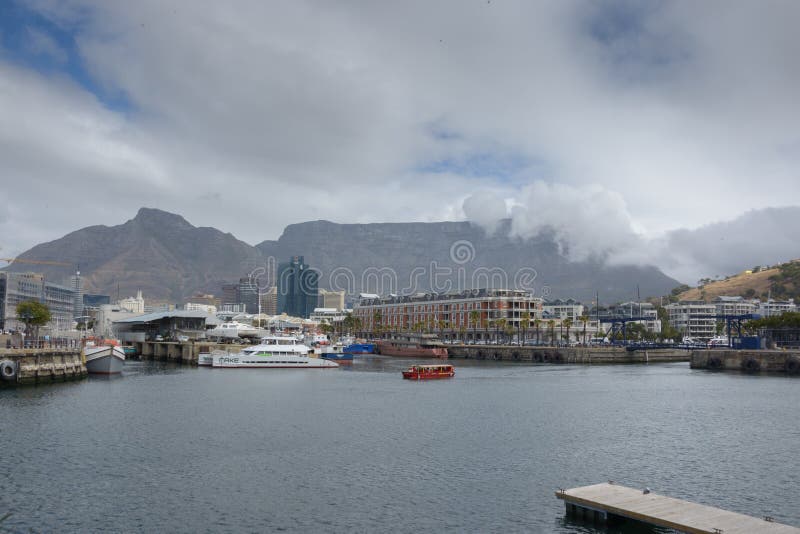 View of Table Mountain from the V&a Waterfront Editorial Photography ...