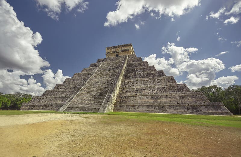 View of Three Quarters of the Pyramid of Chichen Itza 5 Stock Photo ...
