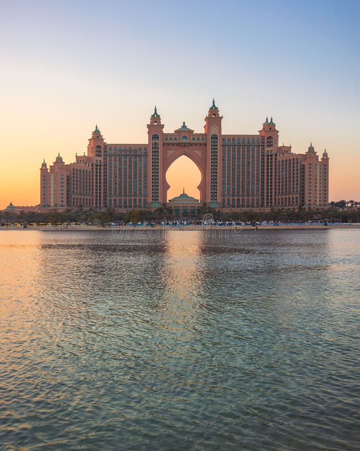 View To Atlantis the Palm Building Stock Illustration - Illustration of ...