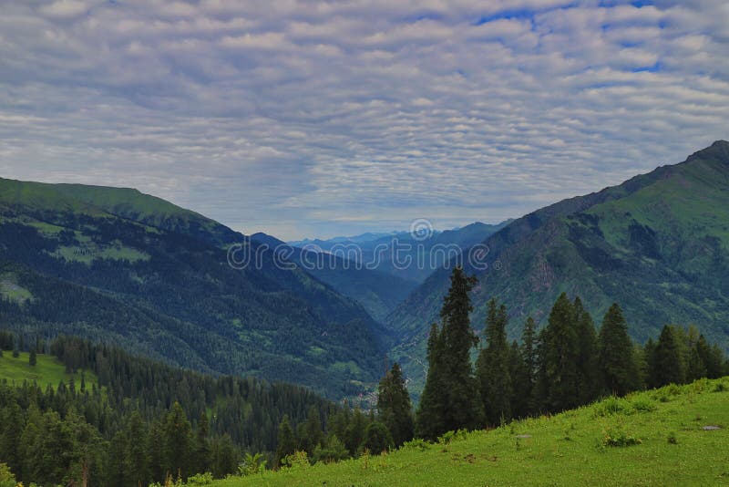 View from the Top of the Bunbuni Pass, Himachal Pradesh India Stock ...