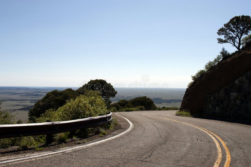 Volcano Road Circles the Cone of Capulin Volcano National Monument ...