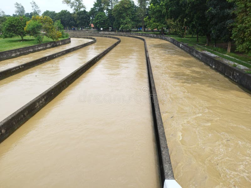 The View of the Watery and Dry Dam Stock Illustration - Illustration of ...