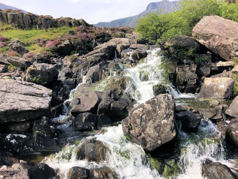 A View of the Welsh Mountains Stock Image - Image of coed, lake: 200717817