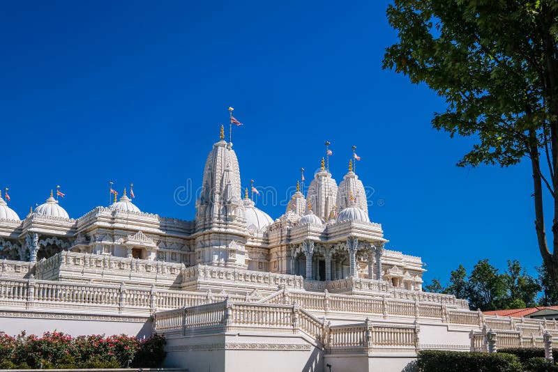 Tree Over Hindu Temple stock image. Image of culture - 165250641