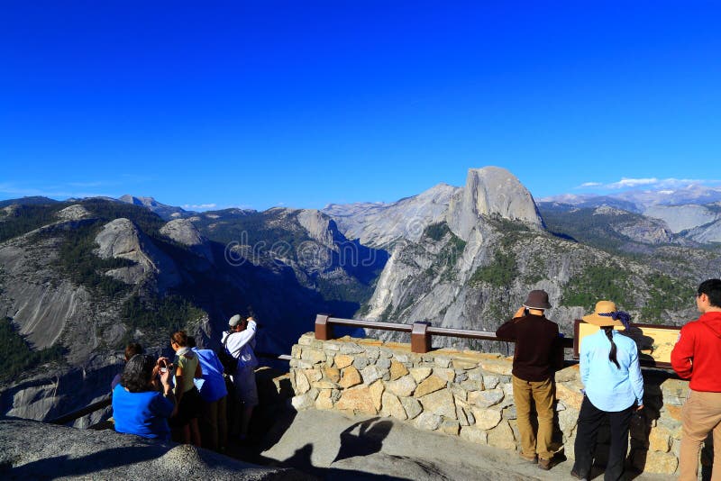 View Yosemite Valley editorial stock image. Image of valley - 41880544