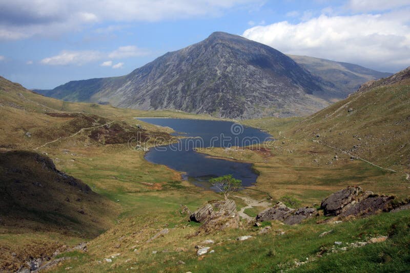 Views around Cwm Idwal stock image. Image of llyn, person - 5484583