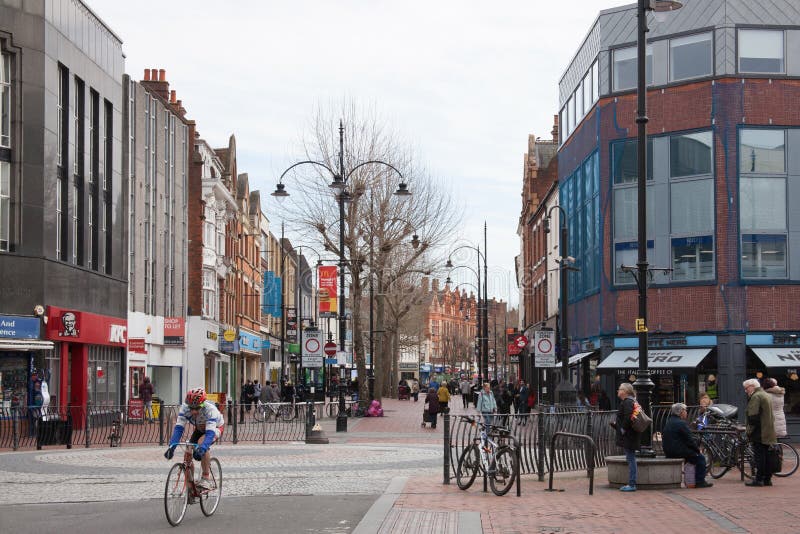 Views of Broad Street in Reading, Berkshire in the UK Editorial ...