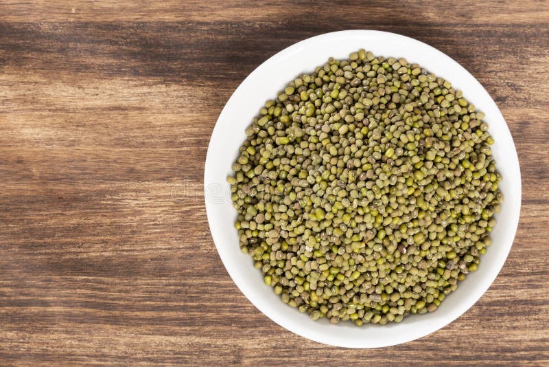 Vigna Radiata - Raw Organic Green Mung Beans Stock Photo - Image of ...