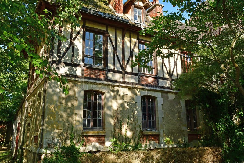 Vigny , France - Septembre 17 2019 : Castel Editorial Photo - Image of ancient, picturesque ...