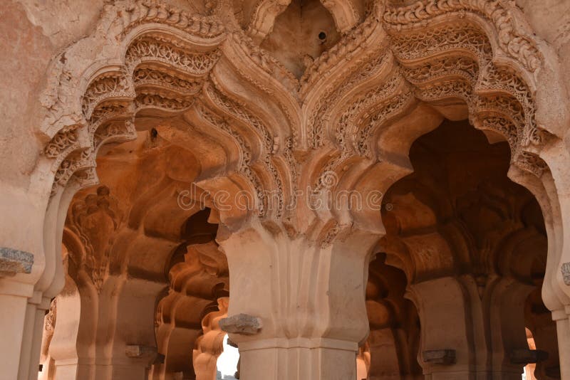 Vijayanagara Lotus Mahal, Hampi, Karnataka Foto de archivo - Imagen de ...