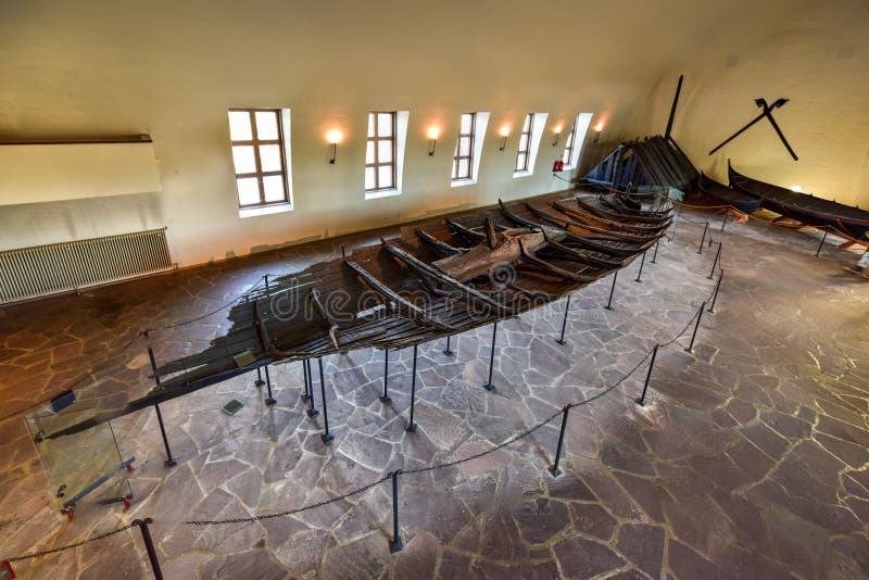 Viking Statek Drakkar W Vikings Muzealnych W Oslo, Norwegia Fotografia ...
