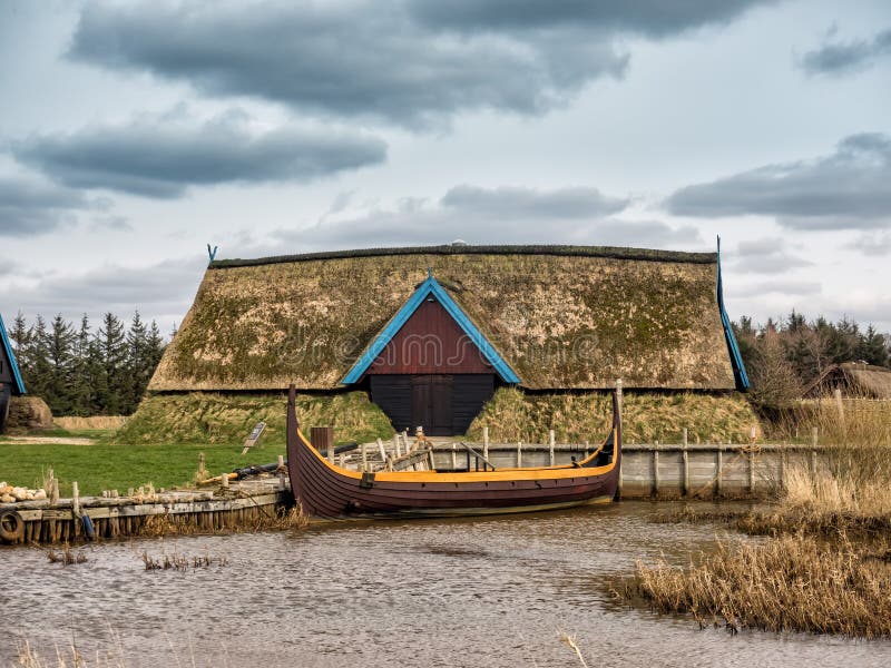 Viking-Hafen Mit Barkassen in Bork Stockbild - Bild von gebäude, holz ...