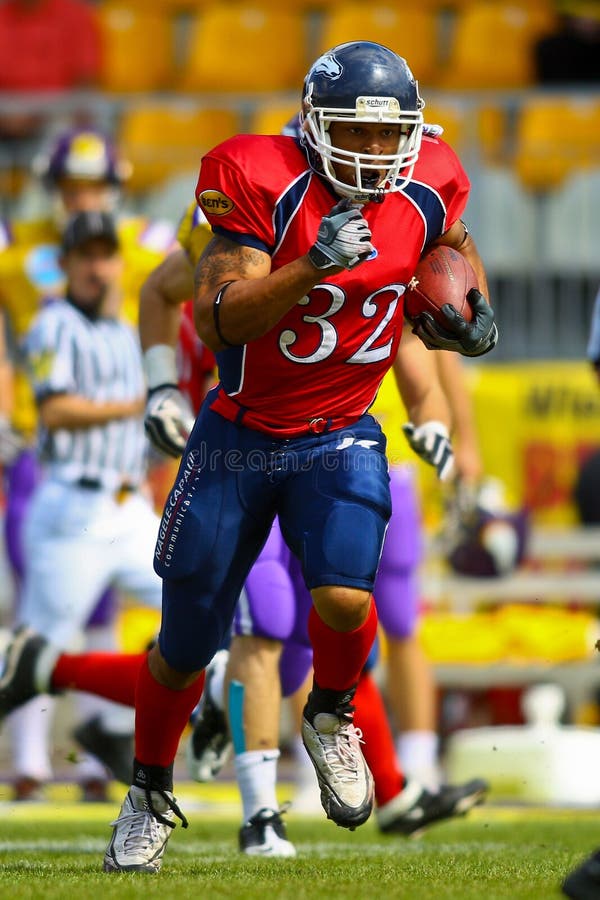 Vikings vs. Broncos editorial photography. Image of competition - 23657487